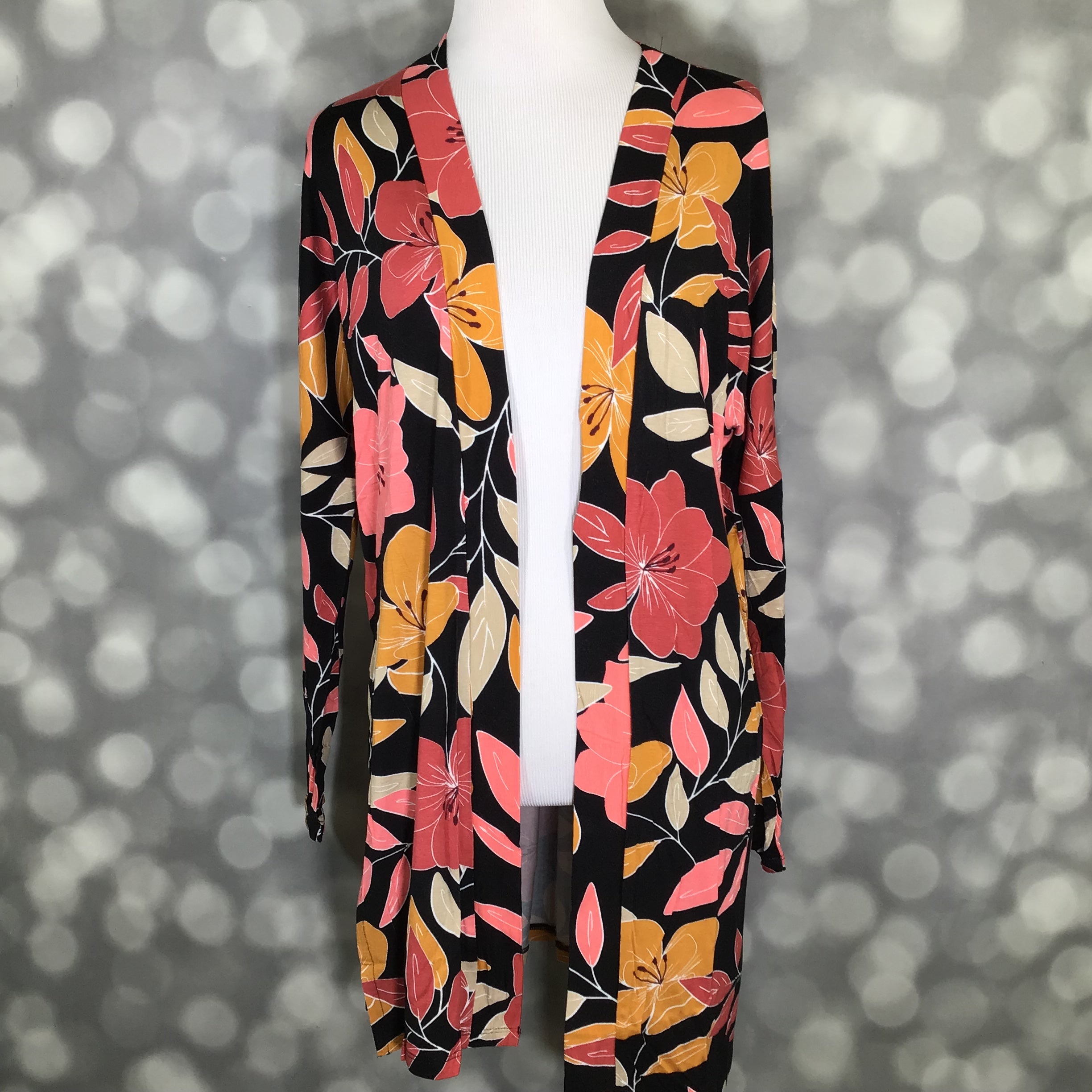Large Selection of LuLaRoe Leggings and Clothing!